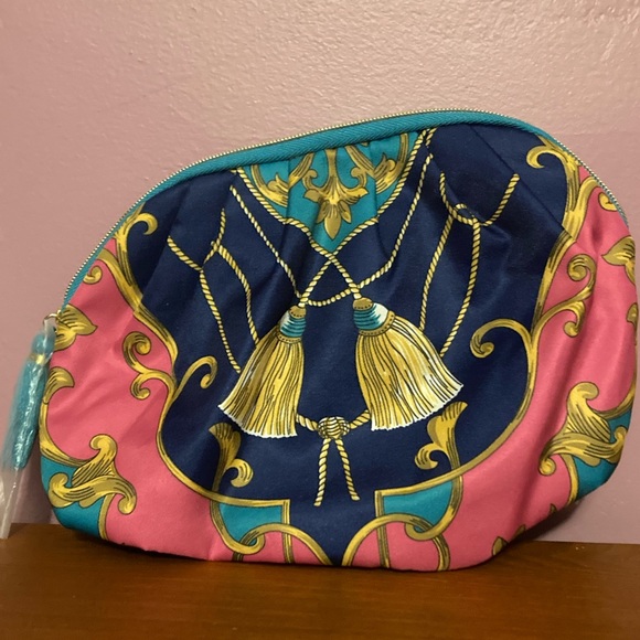 Estee Lauder | Bags | New Earthfriendly Este Lauder Cosmetics Bag Made ...